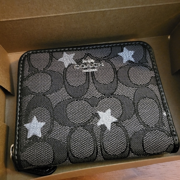 Coach | Bags | New Small Zip Around Wallet In Signature Jacquard With ...